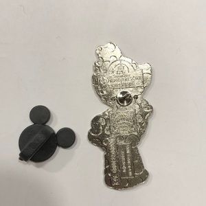 Disney | Accessories | New Shellie Mae Pin | Poshmark